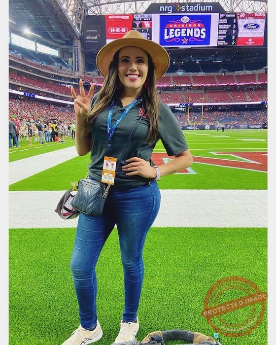 Anayeli Ruiz KHOU 11, Bio, Age, Height, Family, Husband, Salary, Net Worth