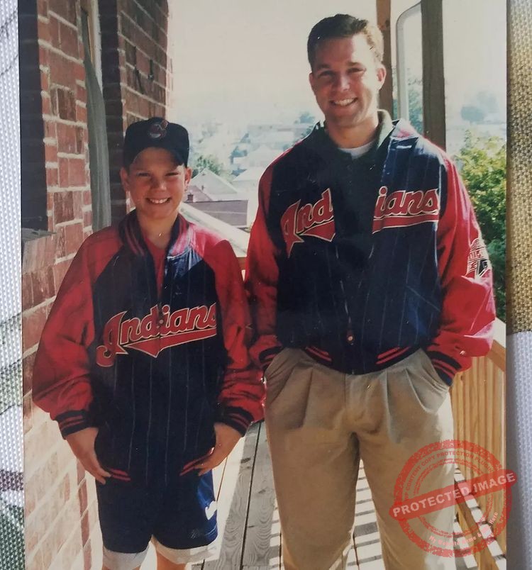 Scott Sabol FOX 8, Bio-Wiki, Age, Height, Brother, Wife, Salary, Net Worth