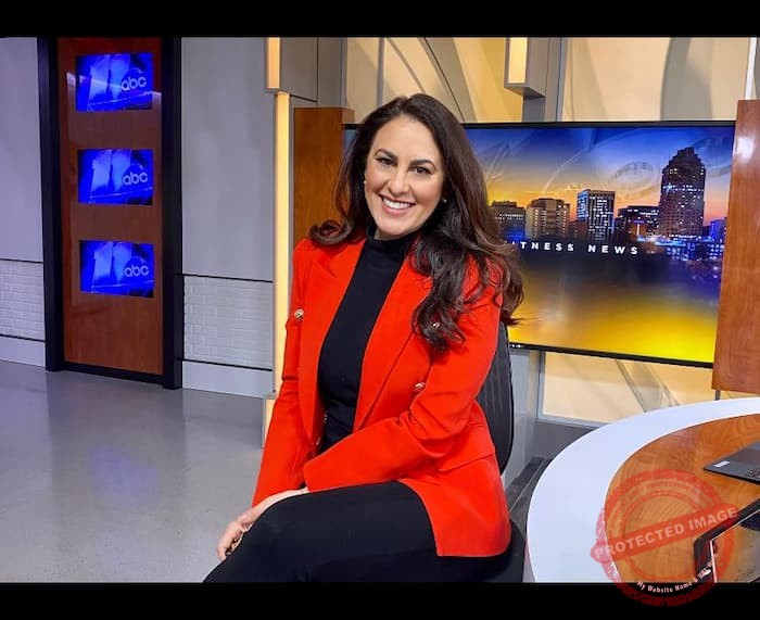 Elaina Athans ABC11, Bio-Wiki, Age, Husband, Salary, Net Worth, Pictures
