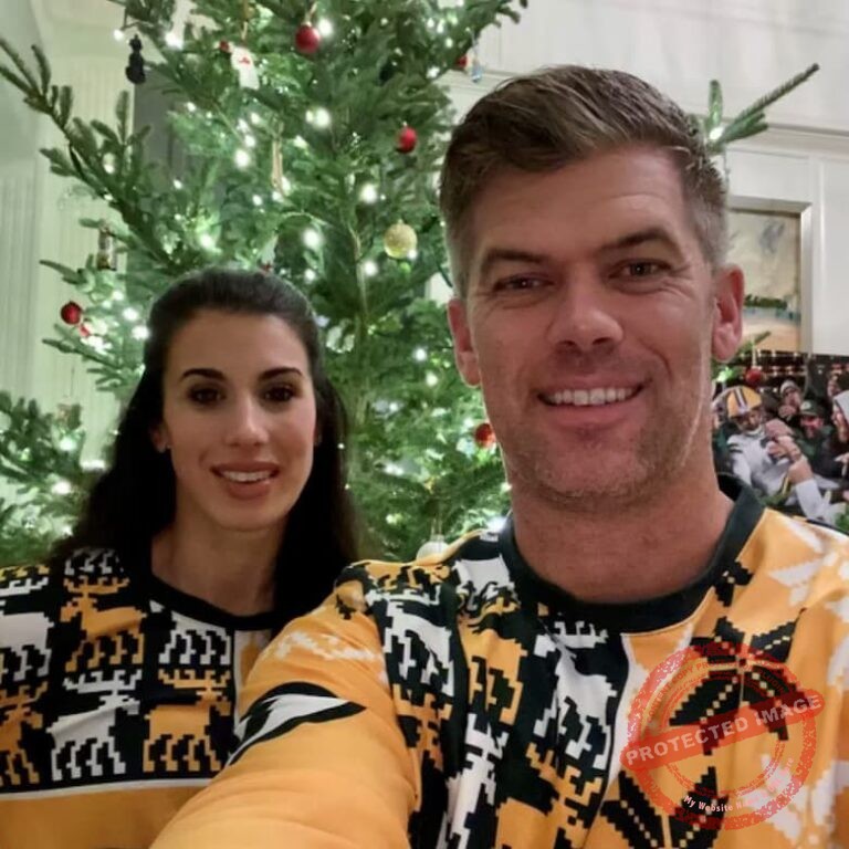 Molly Ackerman Bio, Age, Height, Husband, Mason Crosby, Net Worth