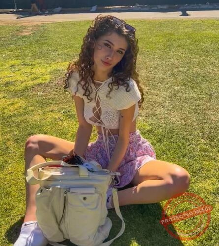 Sydney Vezina (TikTok Star) Bio-Wiki, Age, Height, Husband, Net Worth